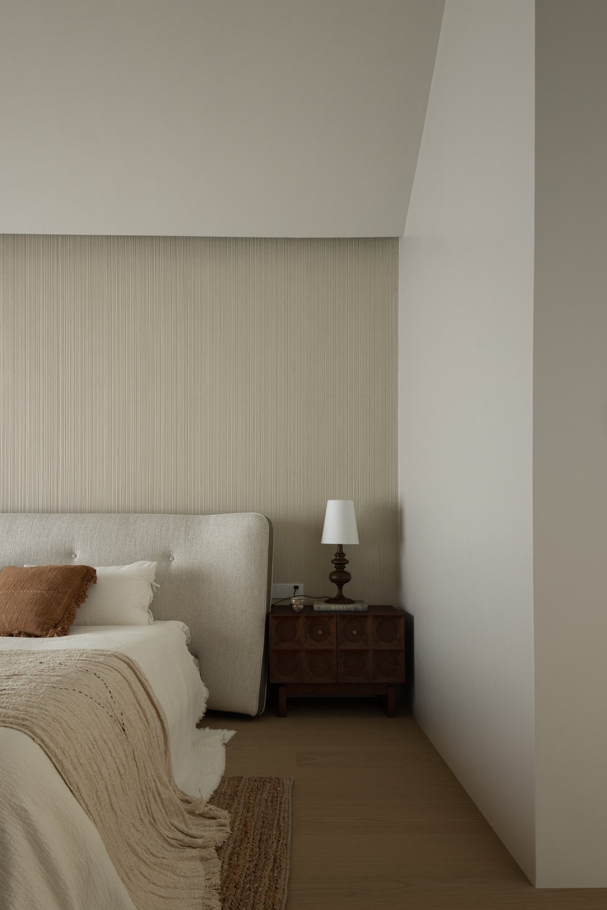 YinjiSpace - Yu Yan Design x Over the Sloping Roof